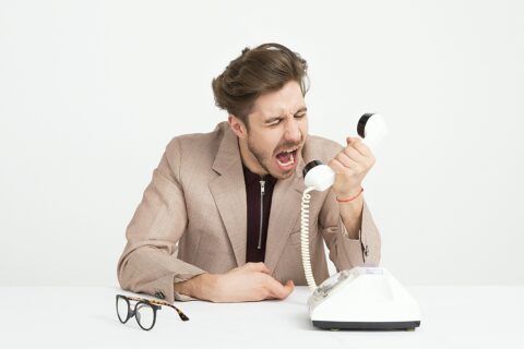 How to Handle an Angry Customer in a Call Center
